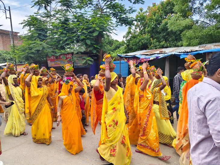 Kunds Ankhhoria Inaugurates Shriram Katha With Grand Kalash Yatra