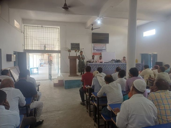 Bihar Education Official Amar Paswan Directs Quality Education | FLN ...