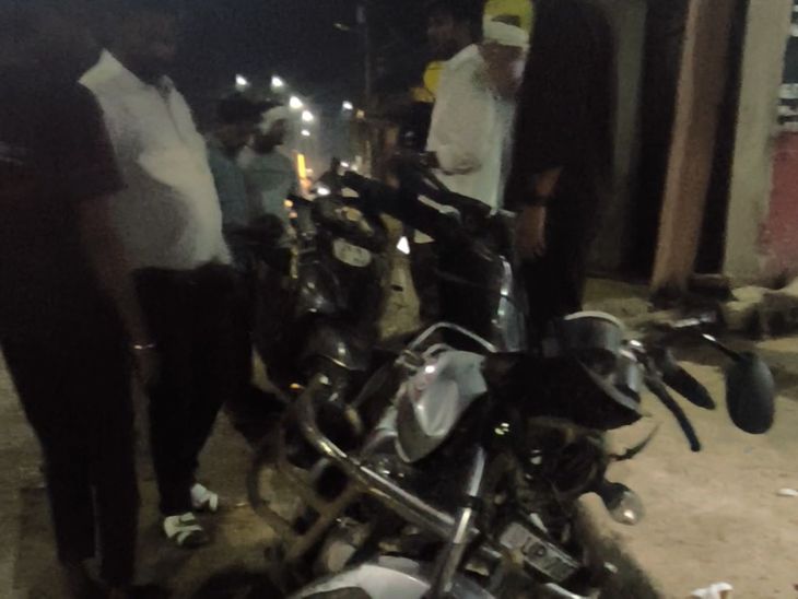 Rewa Highway Accident: Scooty-Bike Collision Injures Four, One Critical