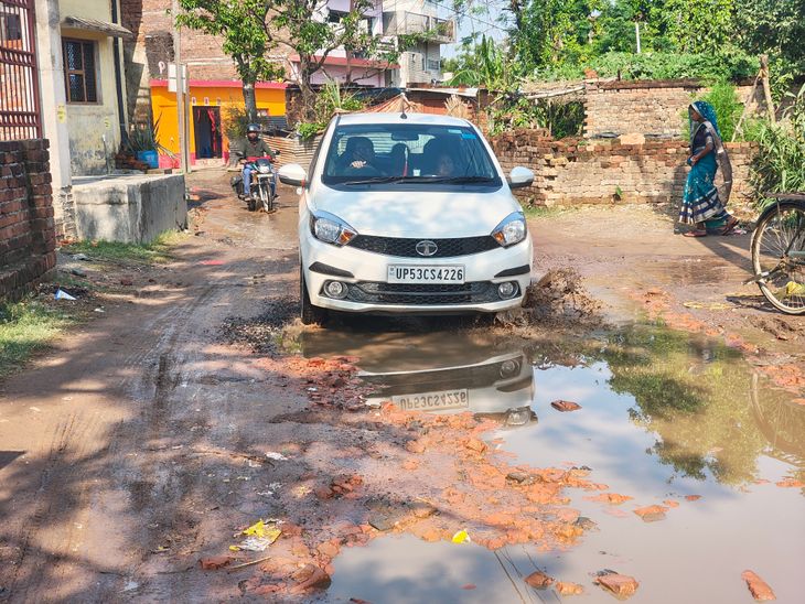 Narayanpur Rain Waterlogging Road Blockage Children Injured | Locals ...