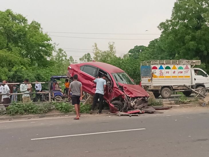 Shahjahanpur Tilhar Accident | Uncontrolled Car Hits Divider, One Injured