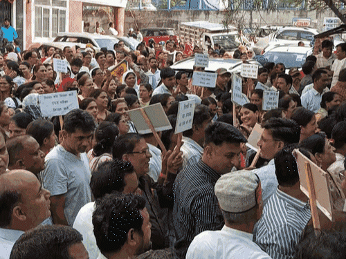 MP Teachers Exam: Supreme Court Review Petition Hearing Today | Relief ...