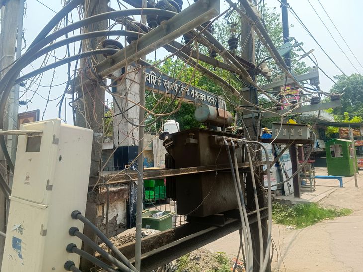 Sampatchak PHC Transformer Danger | Hanging Wires Threaten Safety