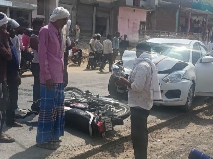 Kaushambi Road Accident | Sarai Akil Beni Ram Katra Bike-Car Collision