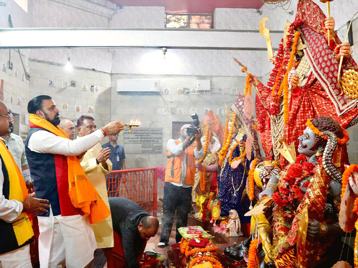 Bihar Ministers Use E-Rickshaw; CM Walks to Office | PM Appeal Impact