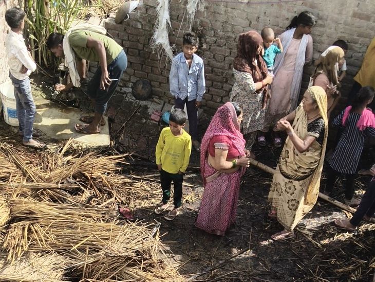 Kasganj Neoli Village House Fire: Lakhs Burned, Children Safe