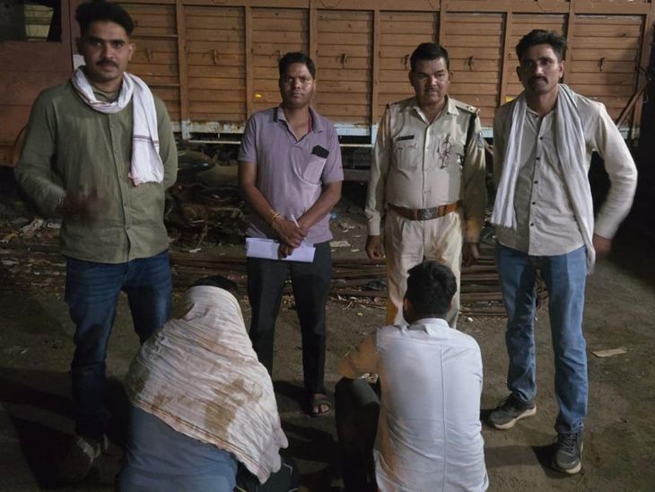 Guna: Restricted Injection Selling Suppliers Arrested; 240 Vials Seized