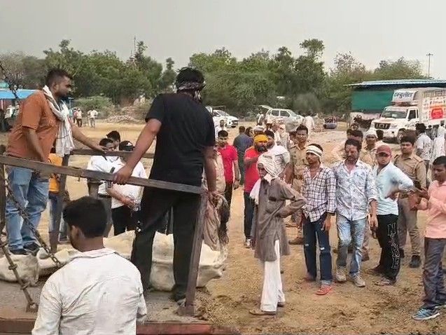 Mathura Bhaisa Village Cows Death | Poisoned Food Incident