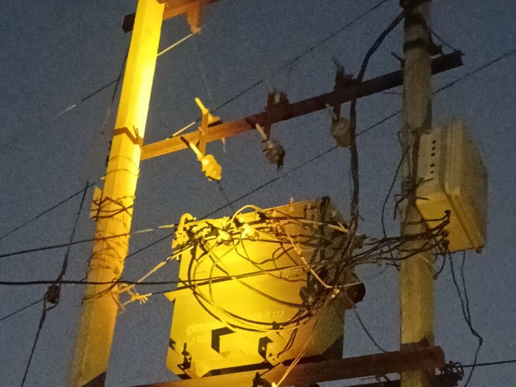 Bareilly Power Cuts Anger Villagers | Heat Wave Disrupts Life