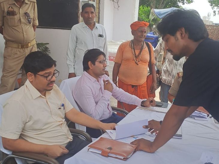 Sadabad Thana Samadhan Divas: 8 Grievances Filed, 3 Resolved On Spot