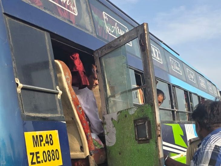 Prabhat Pattan Police Bus Checking | SDOP SK Singh | Safety Docs ...