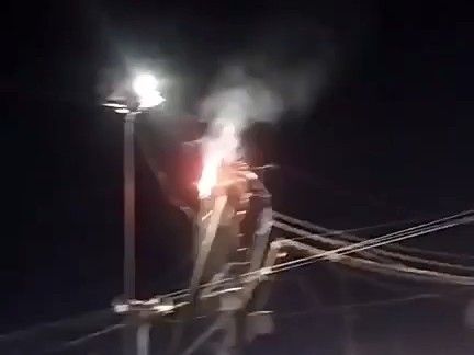 Singrauli Power Outage | Short Circuit Cable Fire at Masjid Tiraha