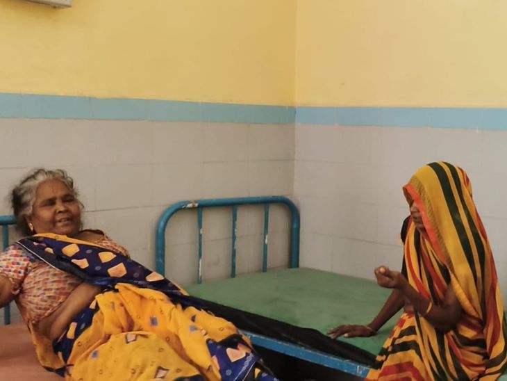 Etah Land Dispute: Bahu Attacks Elderly Mother-in-Law with Acid at CHC ...