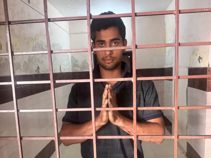 Muzaffarnagar Bullet Chain Attack Accused Arrested | Girl Number Share