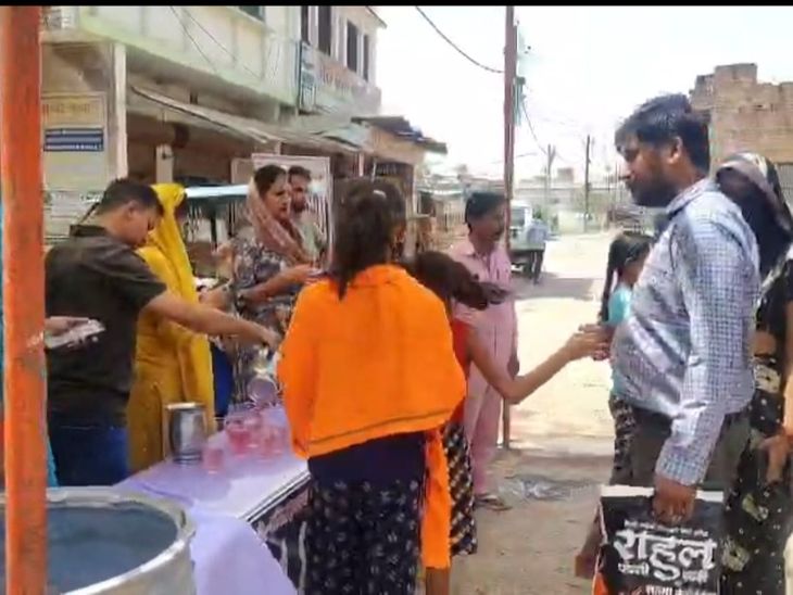 Baberu MLA Printing Hub Distributes Cold Sherbet for Heat Relief