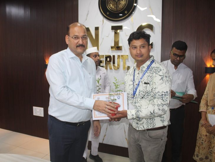 Lavad Nagar Panchayat House Listing Complete | DM Honors Enumerators