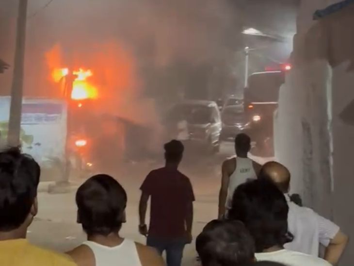 Chhindwara Transformer Fire | Power Outage Amid Short Circuit Chaos