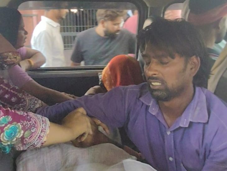 Hathras Roodayan Gaurav Accident: Mistri Death by High Tension Line