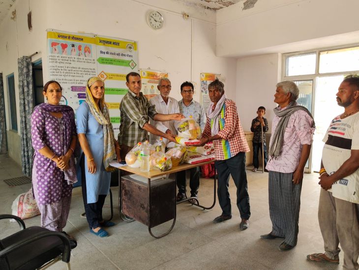 Babubhai Gupta Distributes Nutrition Kits to TB Patients in Kolia PHC