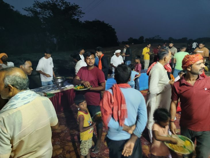 Bade Mangal: Prasad Distributed at Midha Tiraha & Suryapura Hanuman Dham