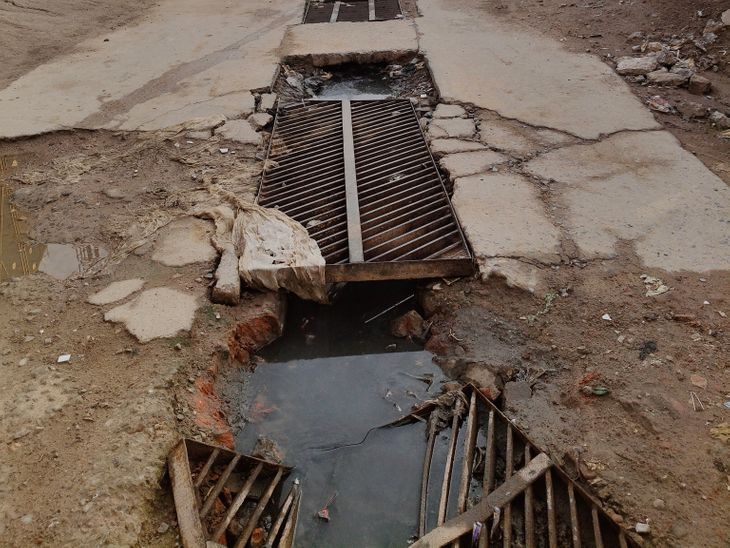 Bhatpar Rani Nagar Panchayat Nal Danger | Bypass Road Mishap Threat