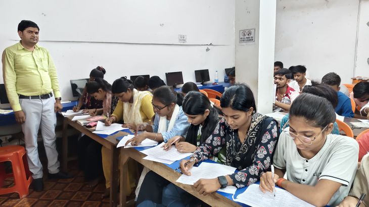 Top-10 Computer Quiz Competition organized at ATEX