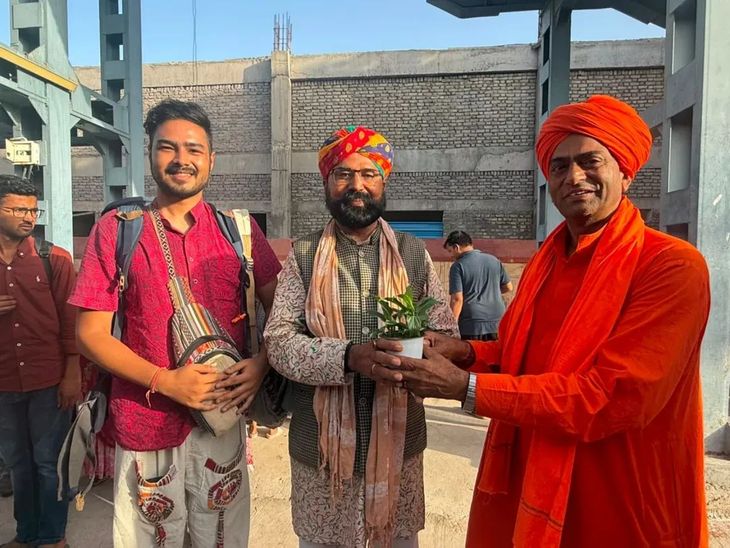 Padma Shri awardee Bhil welcomed in Ramdevra