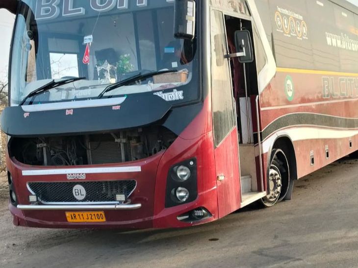 Bus Tyre Burst Near Kodiaasar | Driver Saves Passengers