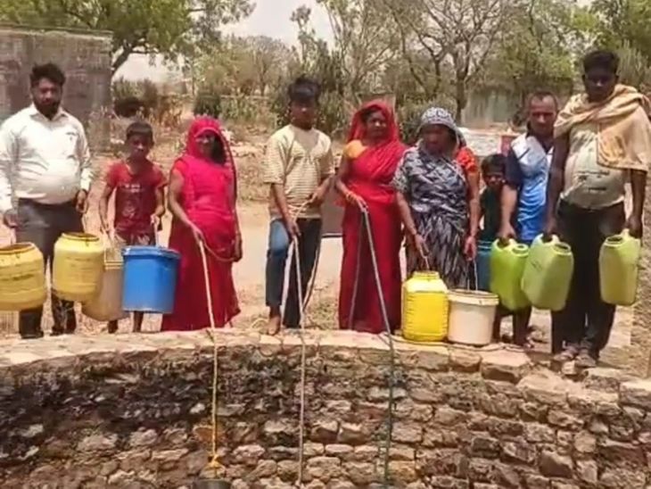 Prayagraj Meja Bahliyan Basti Faces Water Crisis Due to Power Outage