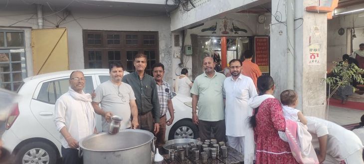 A stall of cold sweet water was set up on Bada Mangalwar.