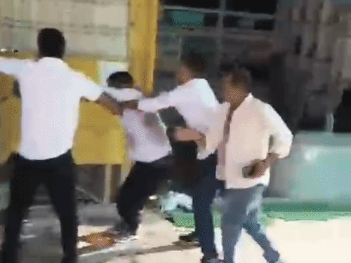 Lucknow JE Attacked by Dog During Power Theft Probe | Janakipuram