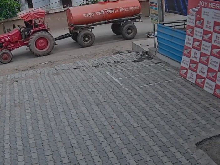 Raipur Saddu School Accident: Boy Crushed by Tanker, Driver Flees