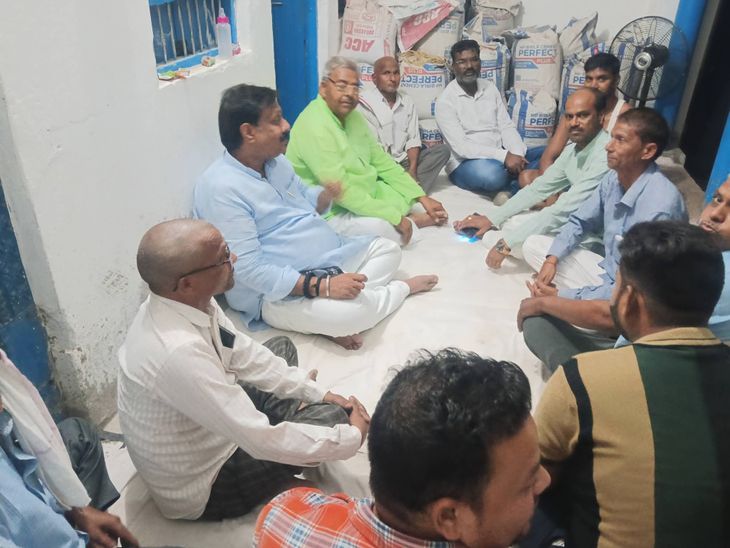 Anujesh Pratap Yadav Visits Karehal Villages | Offers Condolences