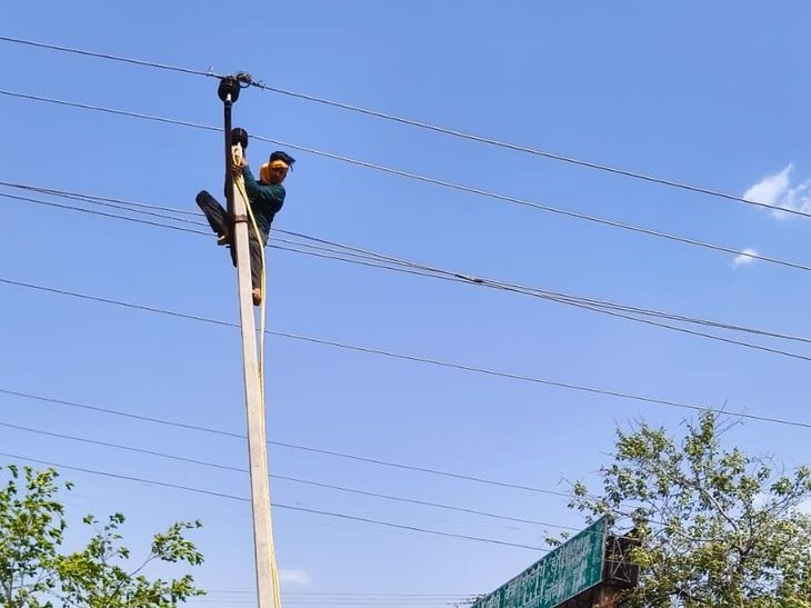 Gurseries 33KV Line Pole Leans | Power Outage Avoids Major Accident