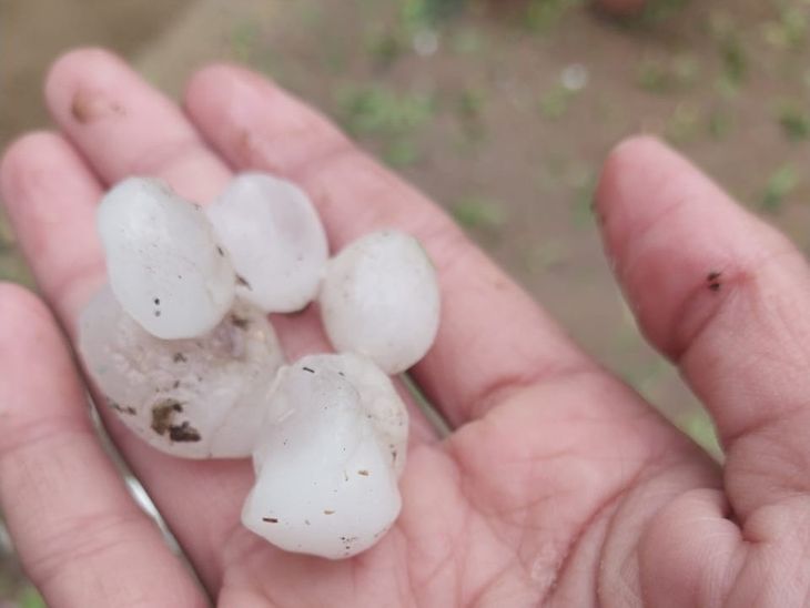Garautha Heat Relief | Urad Moong Crop Heavy Loss From Hailstorm