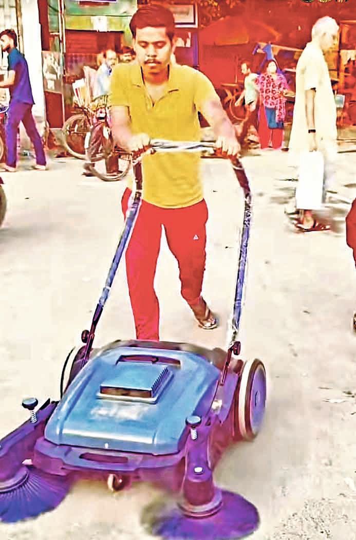 Now cleaning will also be done with manual sweeping machine in NP