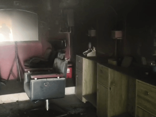 Kanpur Model Saloon Fire | Lakhs Goods Burnt, Short Circuit Suspected