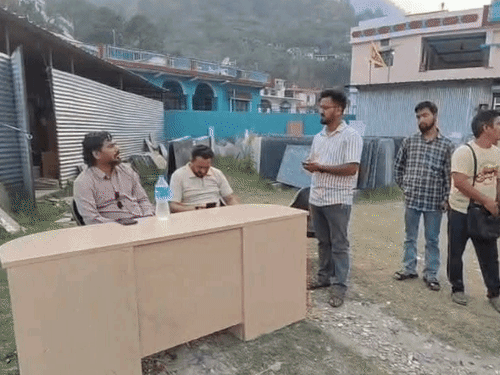 Uttarkashi Chairmans Unique Protest Over Drainage Crisis | Office Roadside