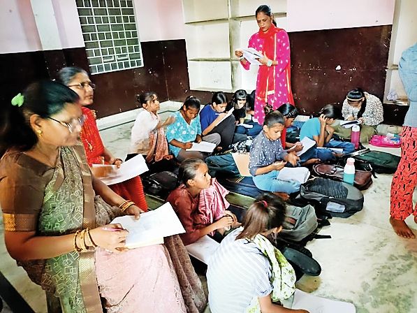 Children are learning sewing, yoga and judo in the summer camp