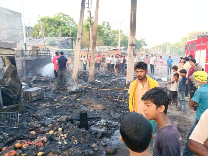 Kapurthala Fruit Mandi Fire | 7 Shops Gutted, Fire Brigade Control Blaze
