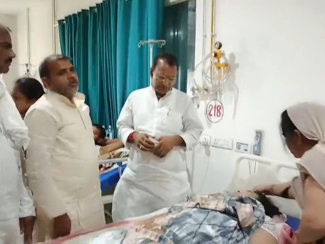 Chandauli SP Leader Gargi Singh Patel Meets BJP Ex-Chief Rana Pratap ...