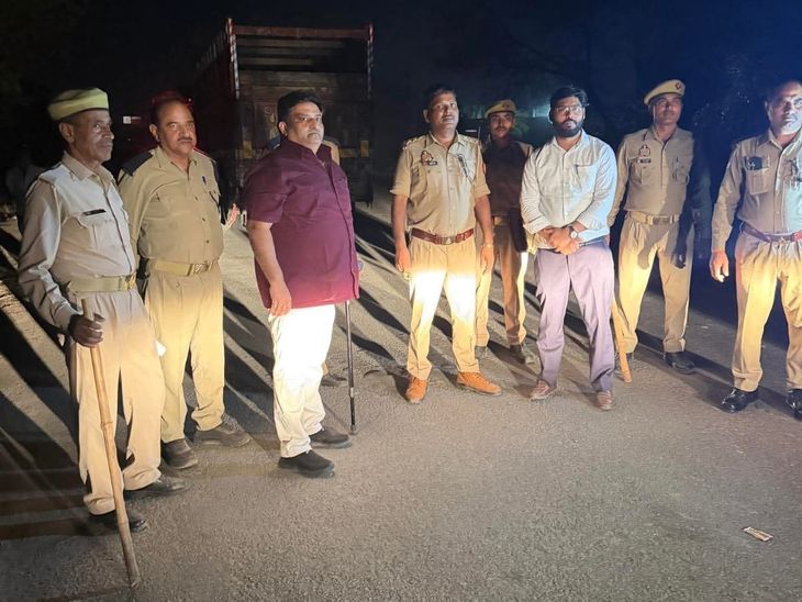 Fatehabad-Bah Road Overload Vehicle Seized | Agra Challans