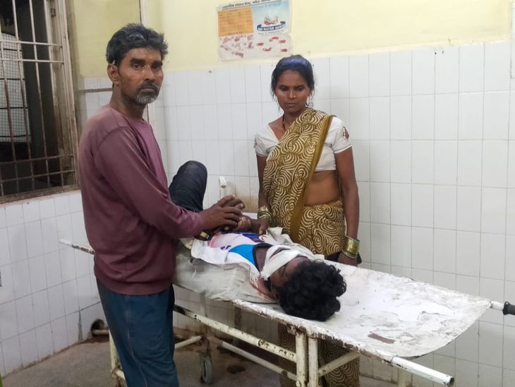 Umri Village Accident | Bike Youth Critical, District Hospital Refer
