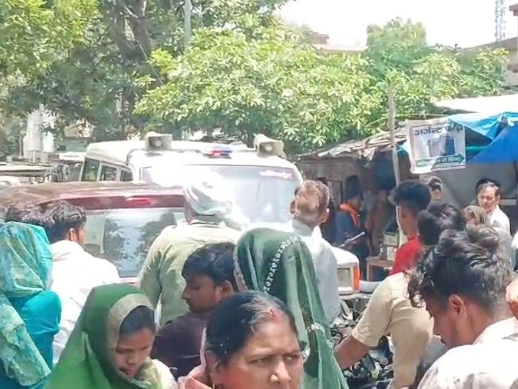 Kayamganj Traffic Jam | Nayab Tehsildar Car Stuck; Rahgirs Struggle