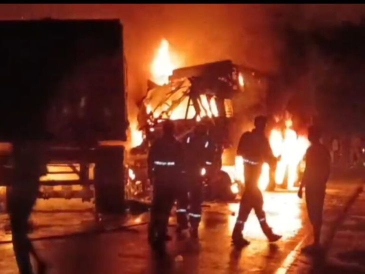 Barabanki Accident: Container-Dumper Collision, Vehicles Catch Fire