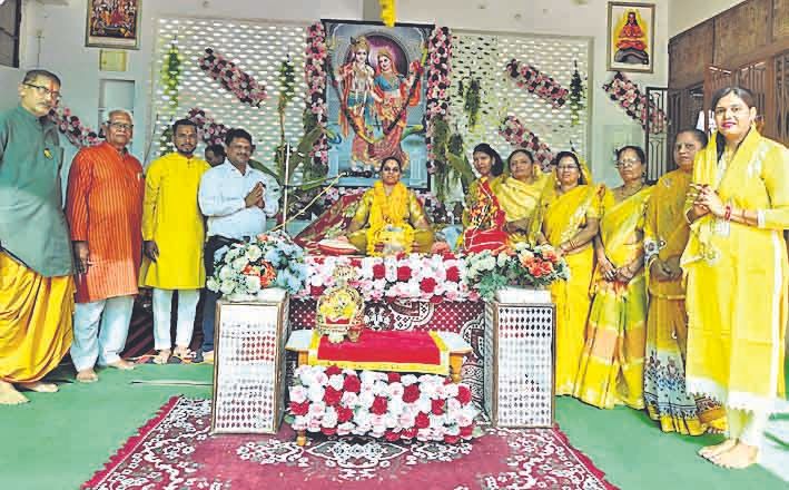 Shrimad Bhagwat Katha: The incident of eating vegetables at Vidur ji's ...
