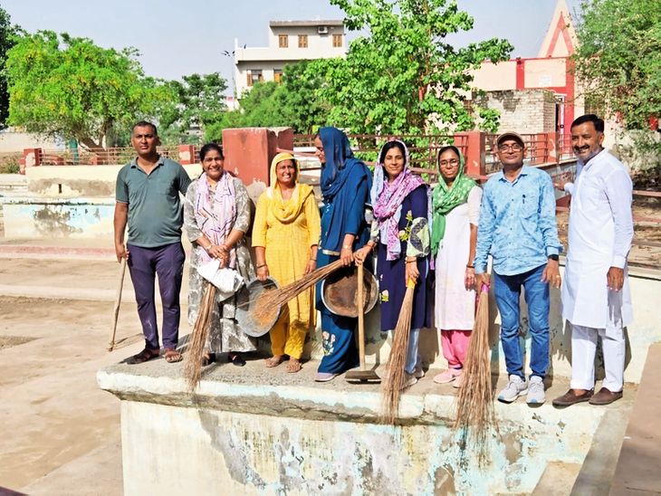 Shramdaan was done in Balaji Johra of Taranagar