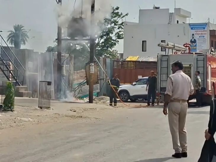 Pilibhit SBI Bank Transformer Fire | Power Cut Woes