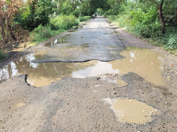 Ayodhya Road Potholes Cause Accidents; Engineer Promises Patching in June