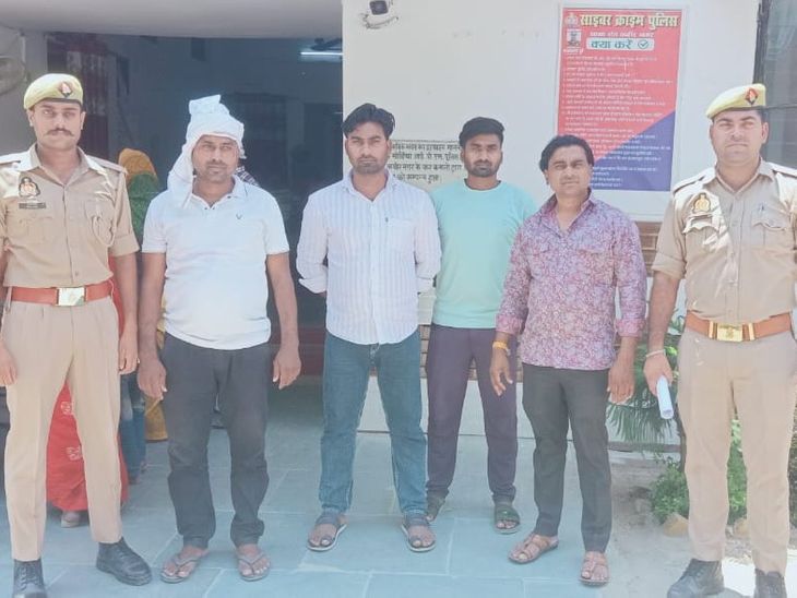 Sant Kabir Nagar Gram Pradhan Arrested | Former Pradhan House Attack